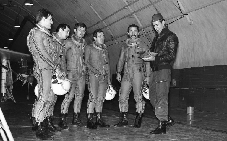 Rat "crvenih" i "plavih". I odgovor JNA na NATO provokaciju oko Trsta ...